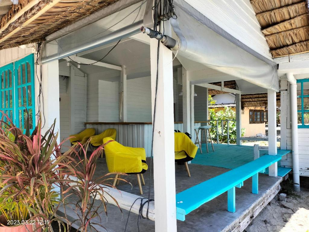 Sand Terrace Beach Bungalows, Ban Tai (updated prices 2025)