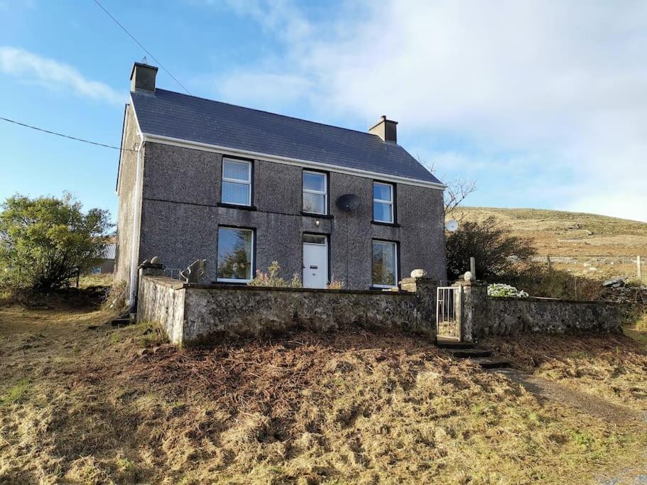 Traditional Countryside Farmhouse, Reenconnell (updated prices 2026)