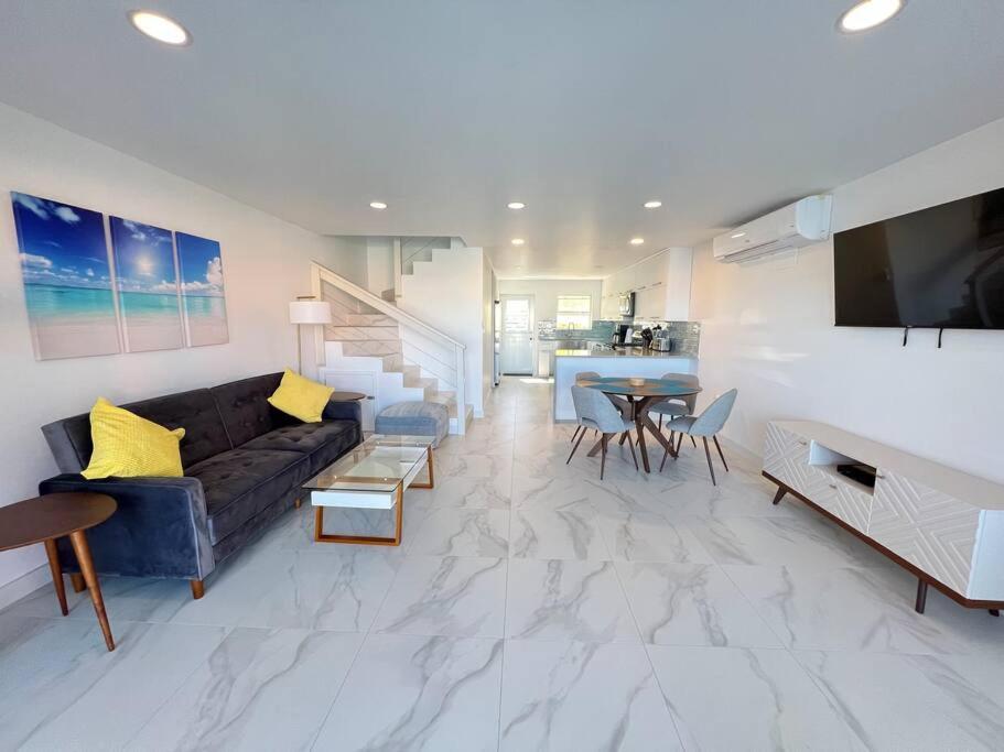 New Modern Waterfront Villa in Jolly Harbour, Jolly Harbour (updated ...