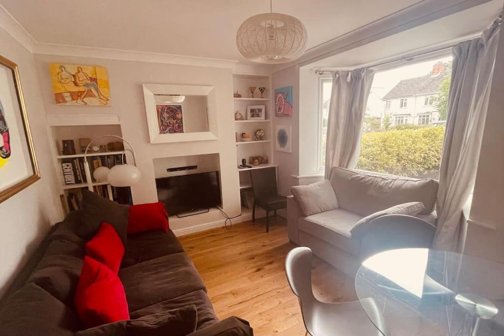 Holbrook house, Cambridge (updated prices 2025)