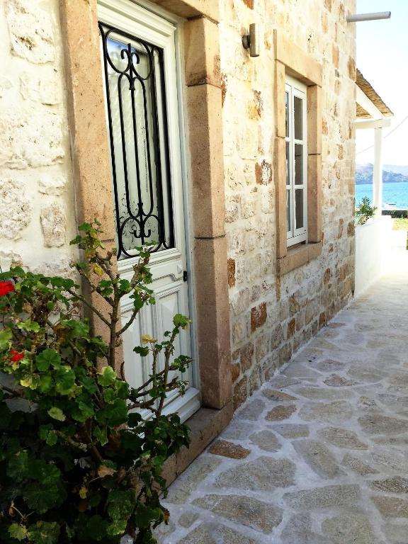 Villa Sapsila Beach Stone House (Grécia Sapsila) - Booking.com
