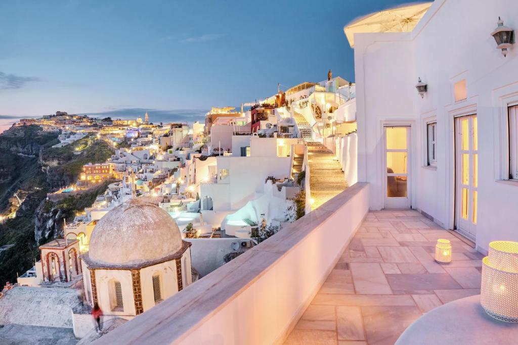 The Atlantis House, Fira (updated prices 2025)