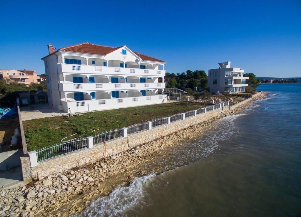 Family friendly seaside apartments Sukosan, Zadar - 20841, Sukošan ...