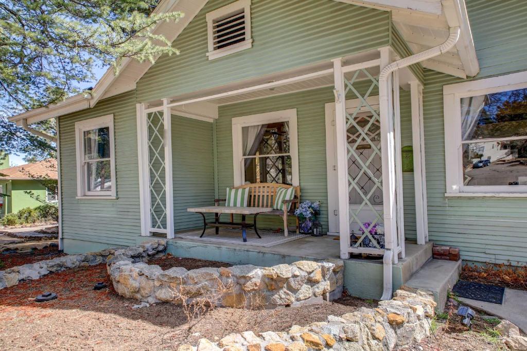 Historic Prescott Home with Yard and Fire Pit!, Prescott (updated ...