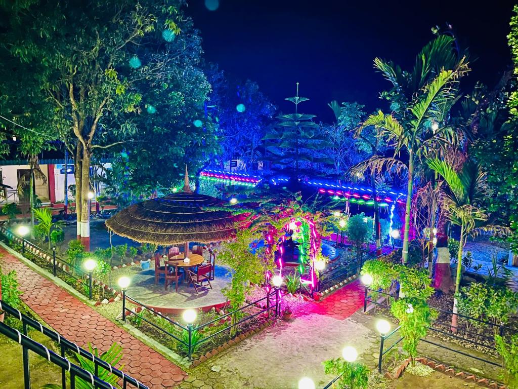 Chitwan Wildlife Resort, Sauraha, Nepal - Booking.com