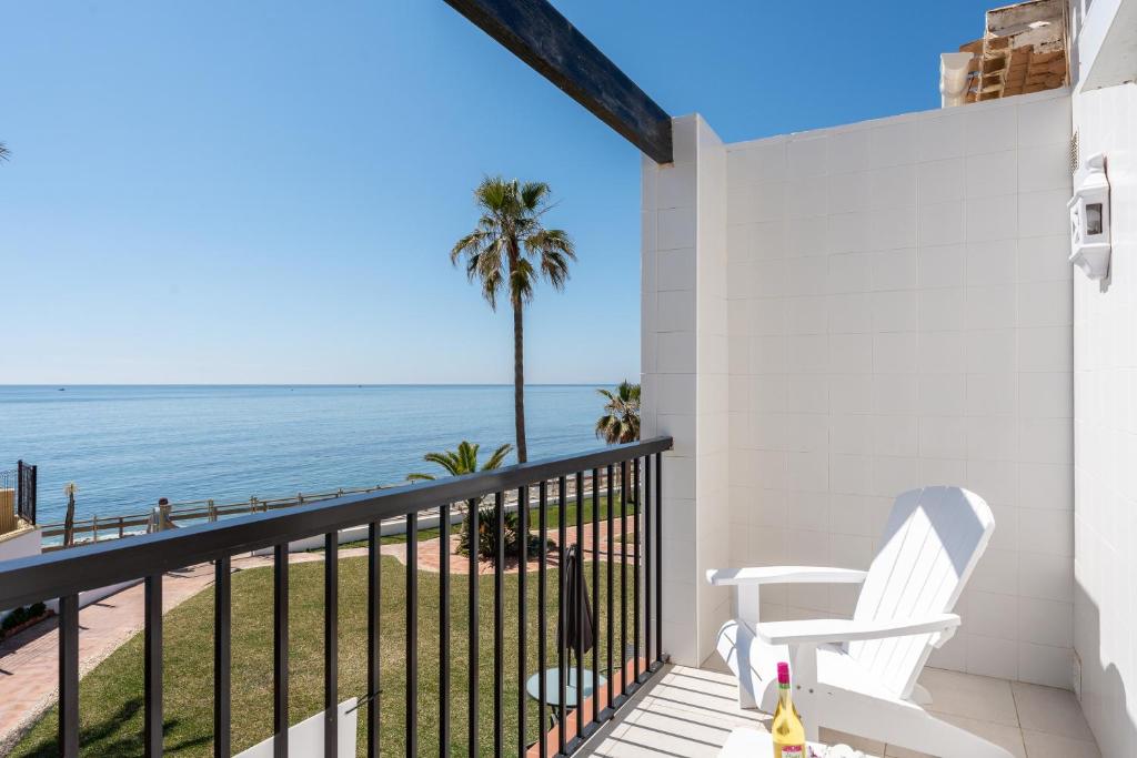 Sea Front Beach House Macarena D, Marbella – Updated 2023 Prices
