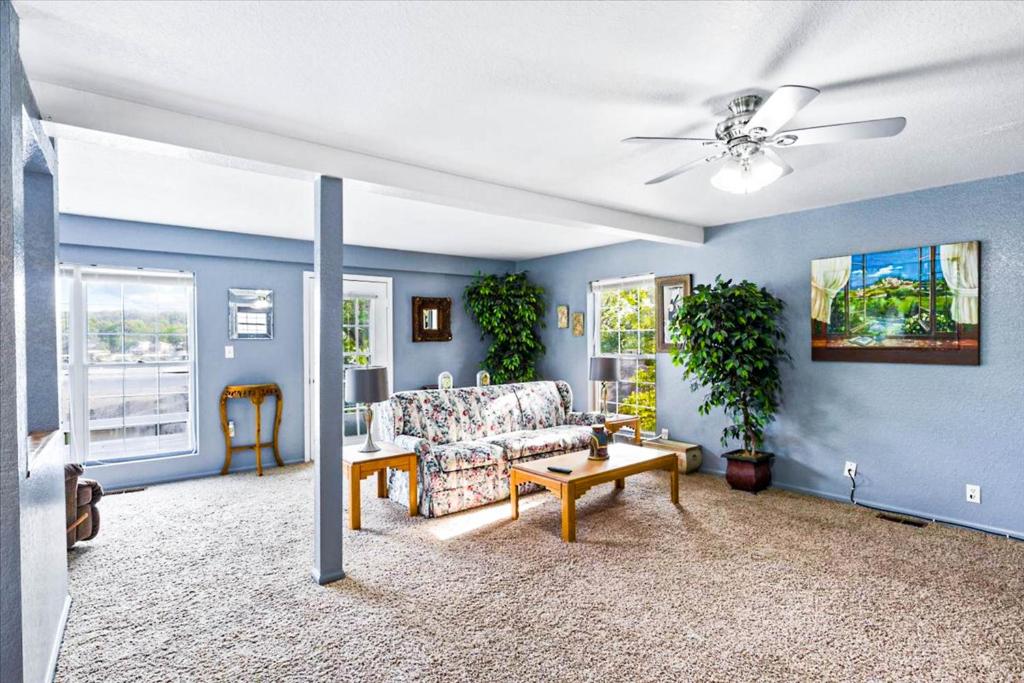 Risque Fun Too, Lake Ozark – Updated 2023 Prices