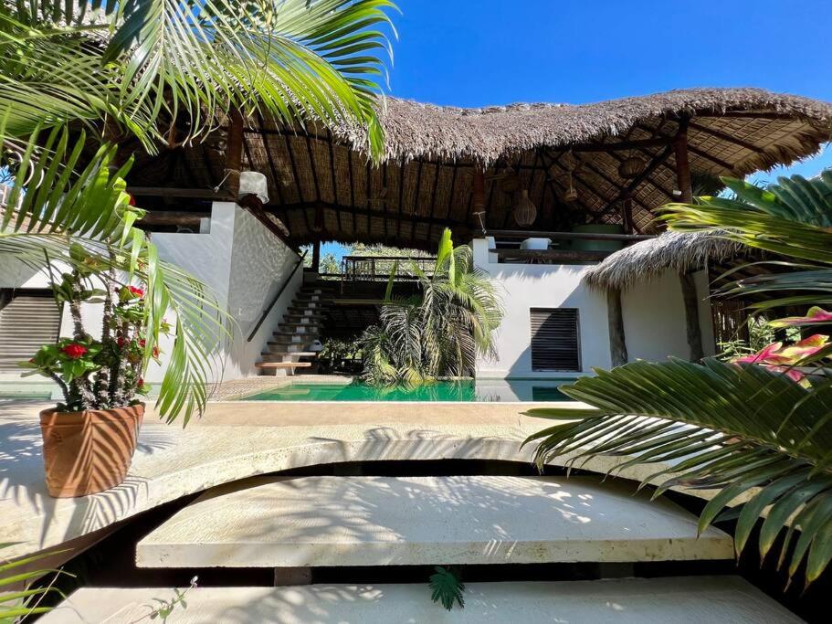Casa KUUL, elegant fusion of house and garden., Puerto Escondido ...
