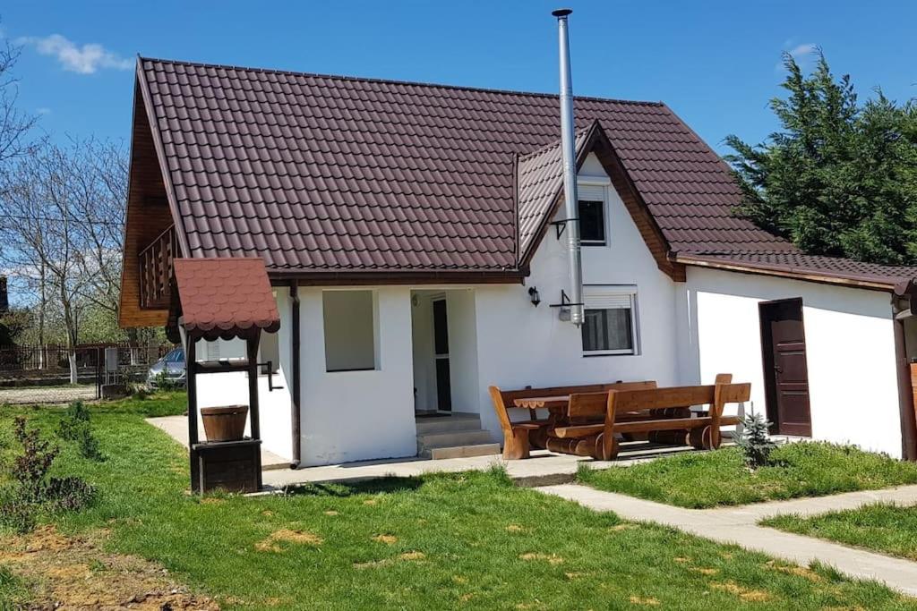 Our little forest house, Chişirid (updated prices 2026)