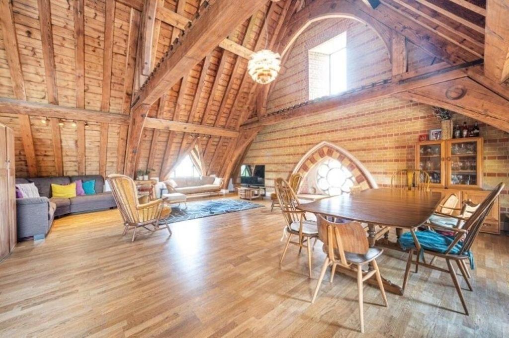 Amazing St Peters Church Conversion for 10 by Hampstead Heath, Londra ...