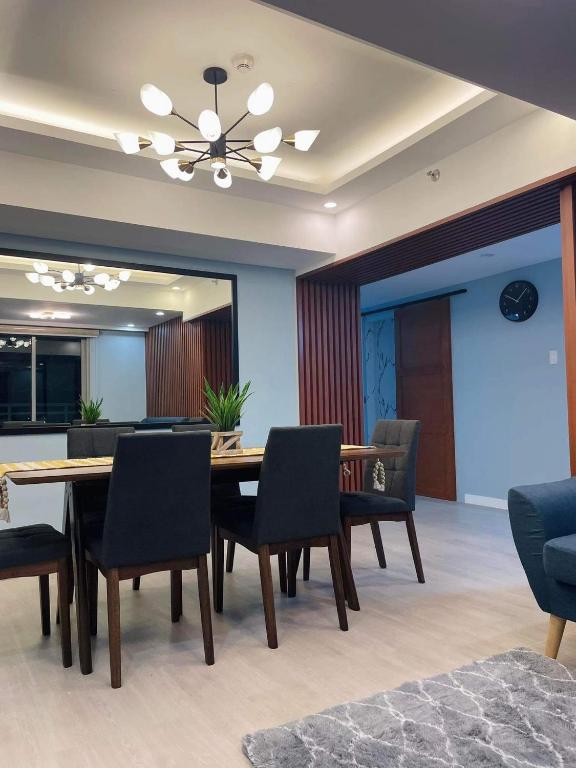 Promo! Azure North SPACIOUS 1BR w Netflix & Pool Access, San Fernando ...