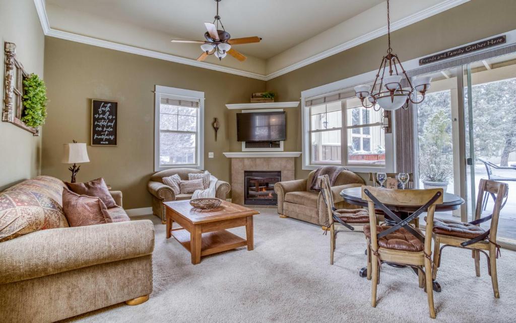 Eazy Inn at Eagle Crest - Meredith Lodging, Redmond (updated prices 2026)