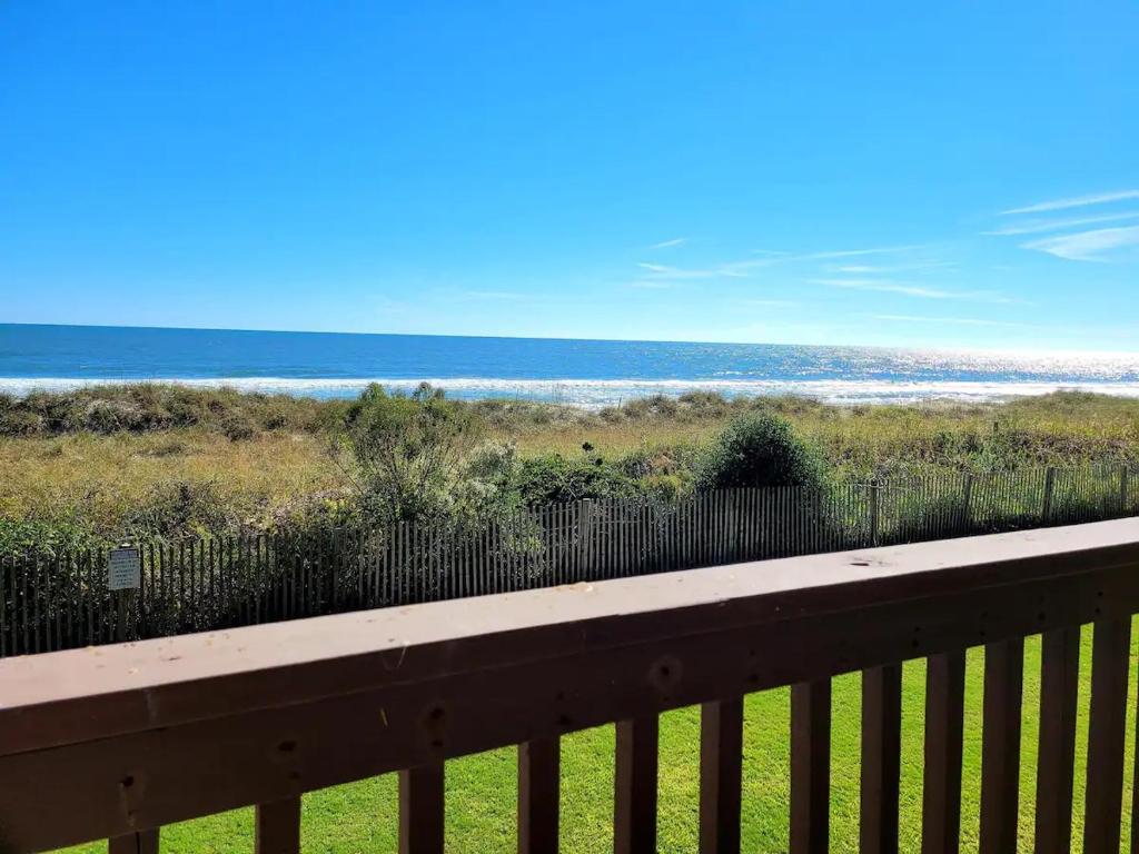 Celtic Seas Oceanfront with Pool - SuiteTrails