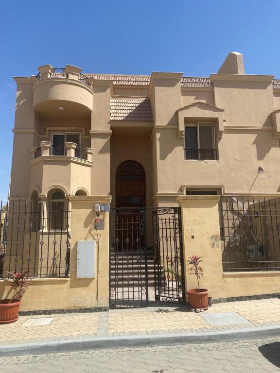 Villa in water way 2, Cairo (updated prices 2026)