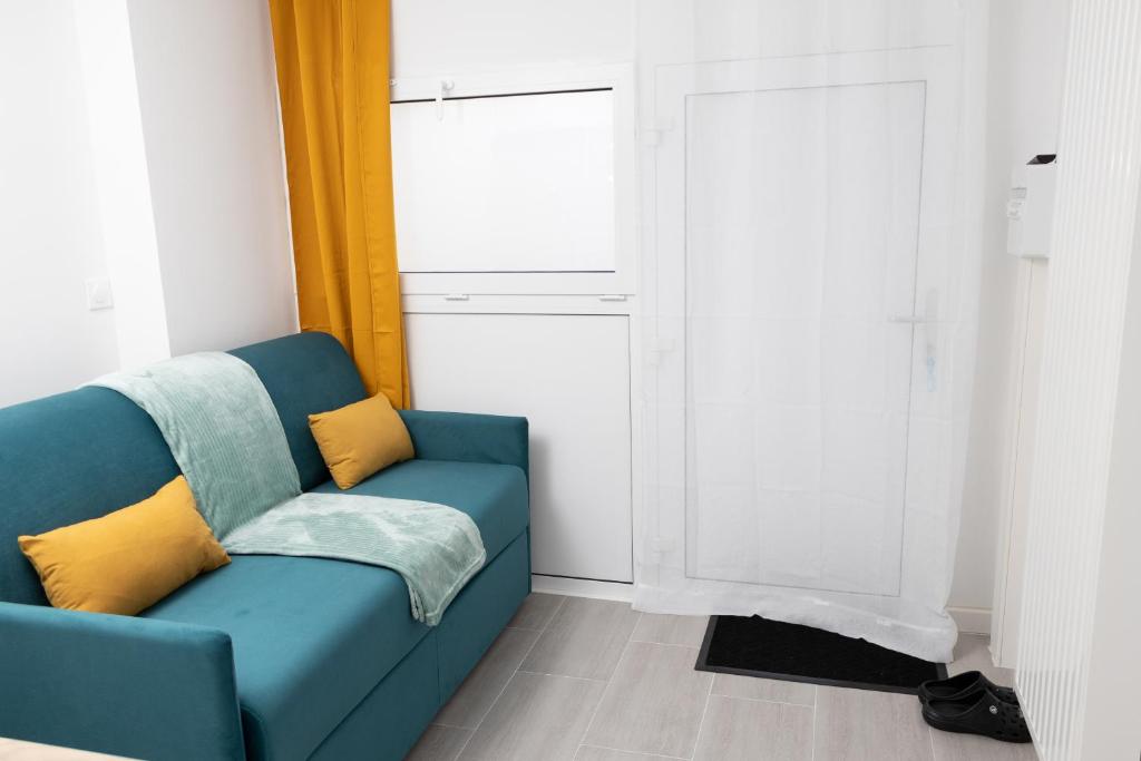Studio fonctionnel proche de la frontière, Loisin (updated prices 2025)