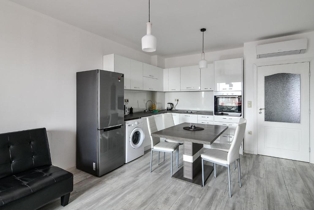 La Mer flat 9 parking and beach access, Goldstrand (aktualisierte ...