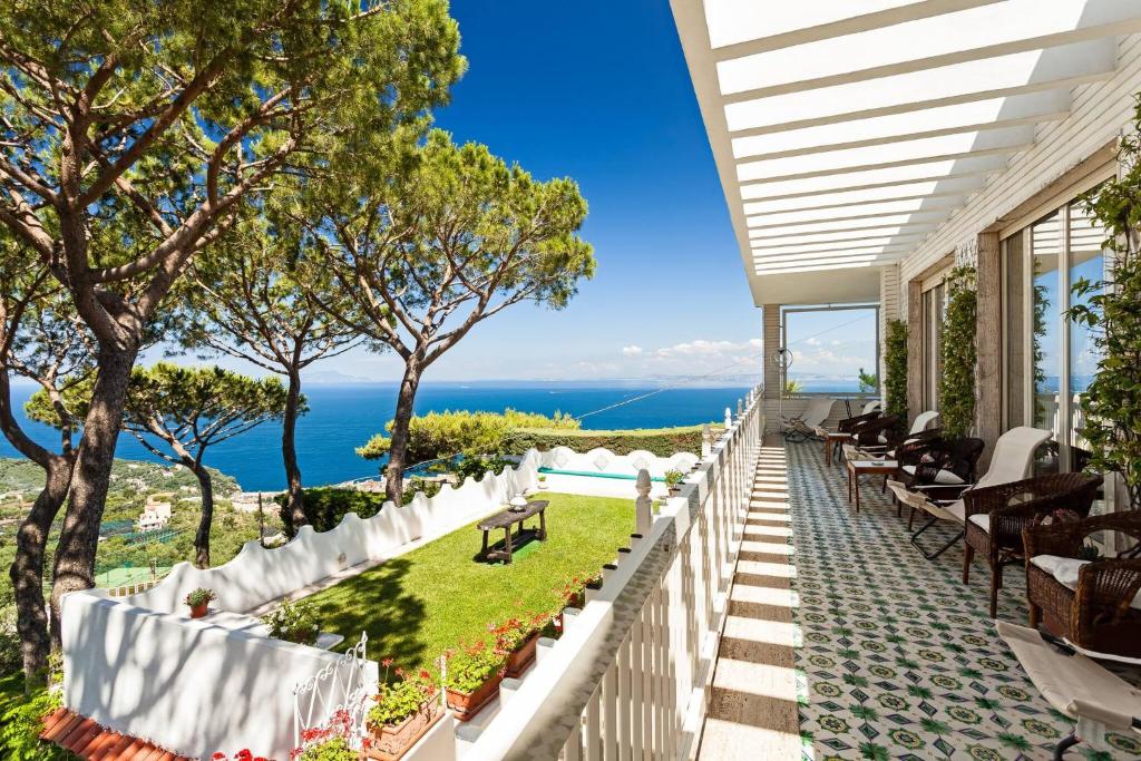 Villa Sole Di Capri - Vista Mare Up To18people, Massa Lubrense (updated ...