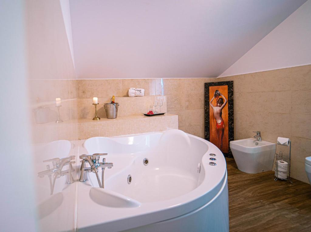 Gradinile Romane, Hangu (updated prices 2025)