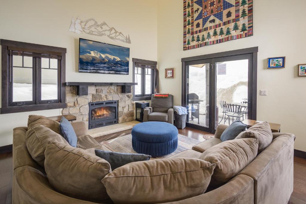 New Luxury Mountain Home 210 I Hot Tub I Great Views I Best Price I ...