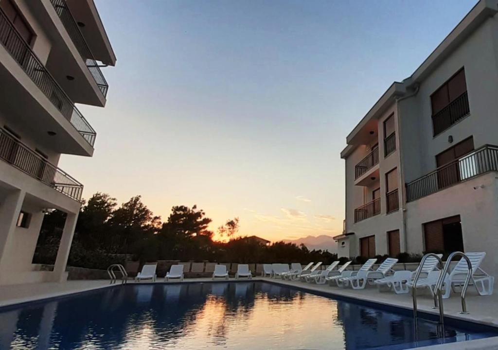 Emerald Suite with Pool, Private beach and Private Sea View Terrace ...