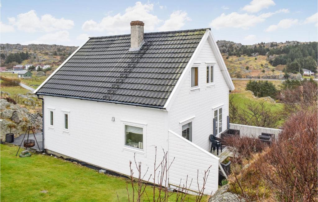 Holiday home 3 Bedroom Beautiful Home In Sandve, Norway - Booking.com