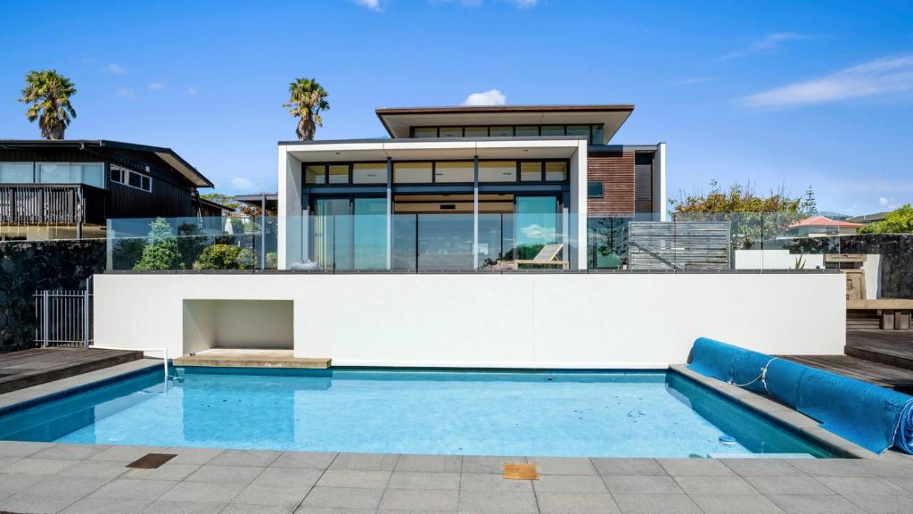 Langridge House - Army Bay Holiday Home, Te Whanga (актуальные цены ...