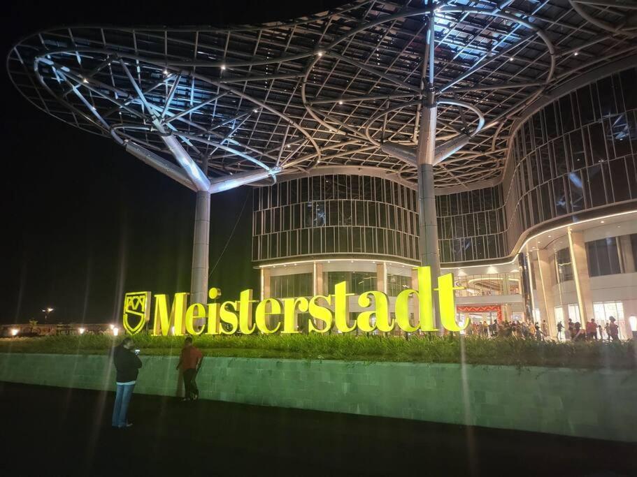 Pollux 5125, Batam Center (updated prices 2026)