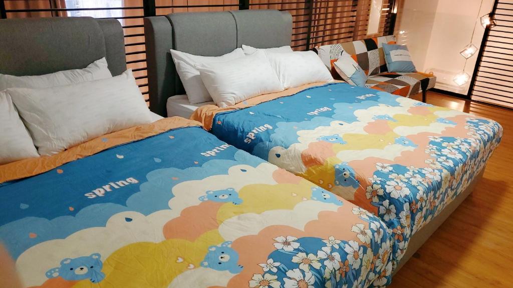 Petaling Jaya Duplex Mahjong 6pax Loft Damansara Ikea One Utama ...