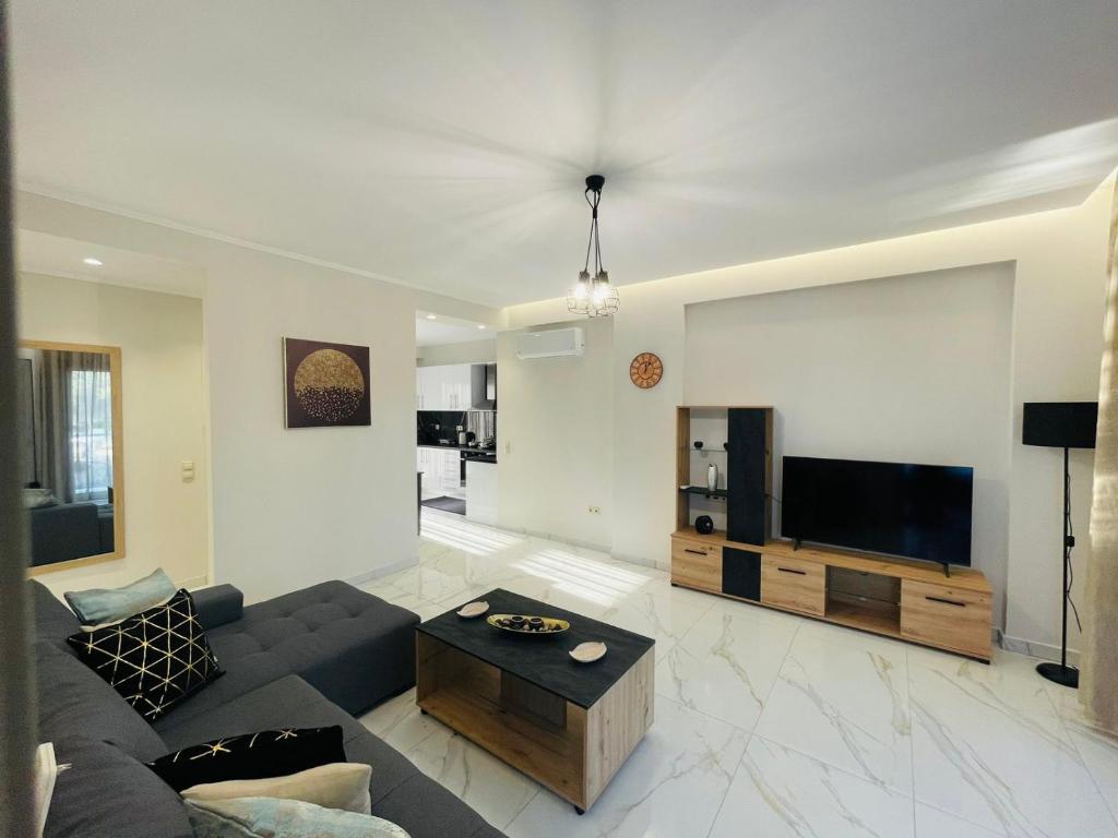 Spyro's House, Kouramaditika (updated prices 2025)