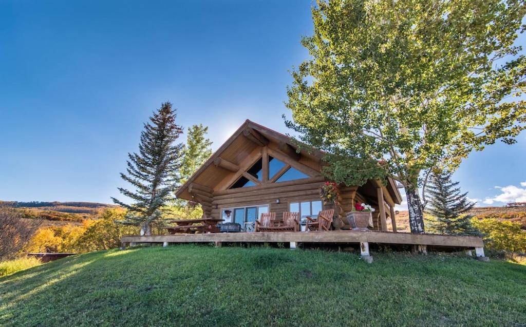 Mountain Ranch with Cabin and Private Beach, 750 acres of private ...