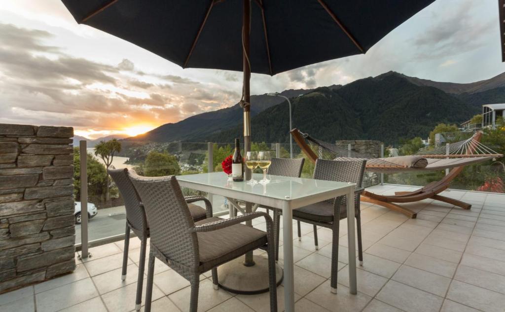 Luxury On Belfast | Bbq, Gas Fire, A/c, Parking - Queenstown