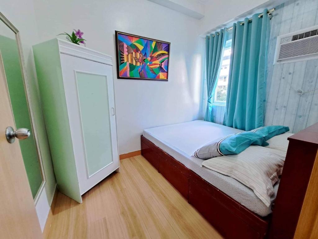 2 Bedroom Unit For Rent, Fully Furnished at Trees Residences, Manila ...