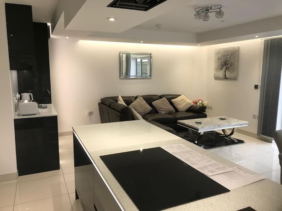 Apartment The Penthouse, Strawberry Hill Vineyard, Newent, UK - Booking.com