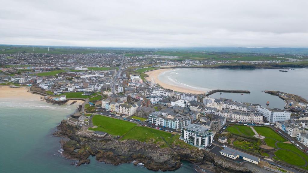 1 Island View, Portrush – Updated 2023 Prices
