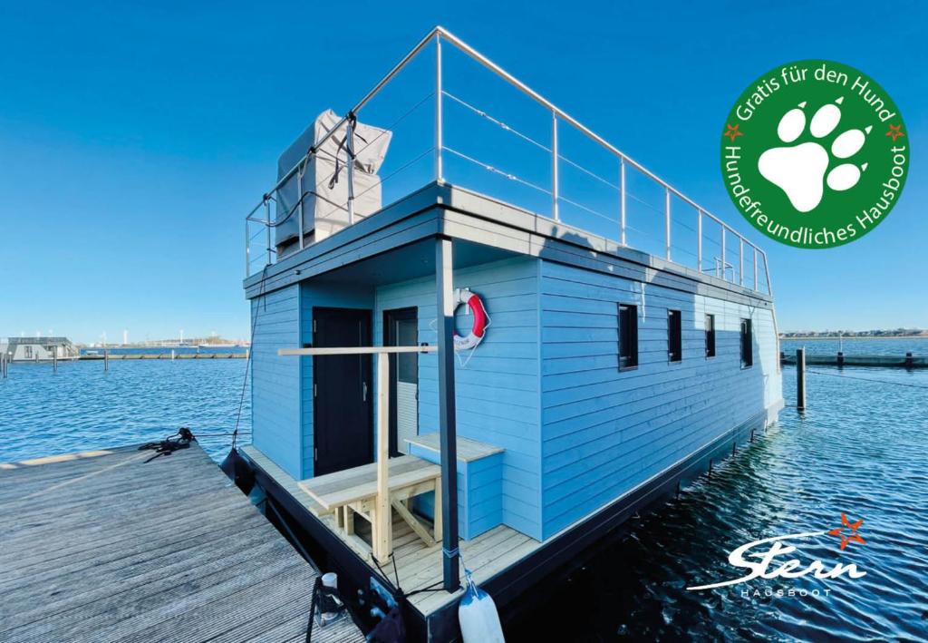 Boat LILLEMOR - Stern Hausboot, Fehmarn, Germany - Booking.com