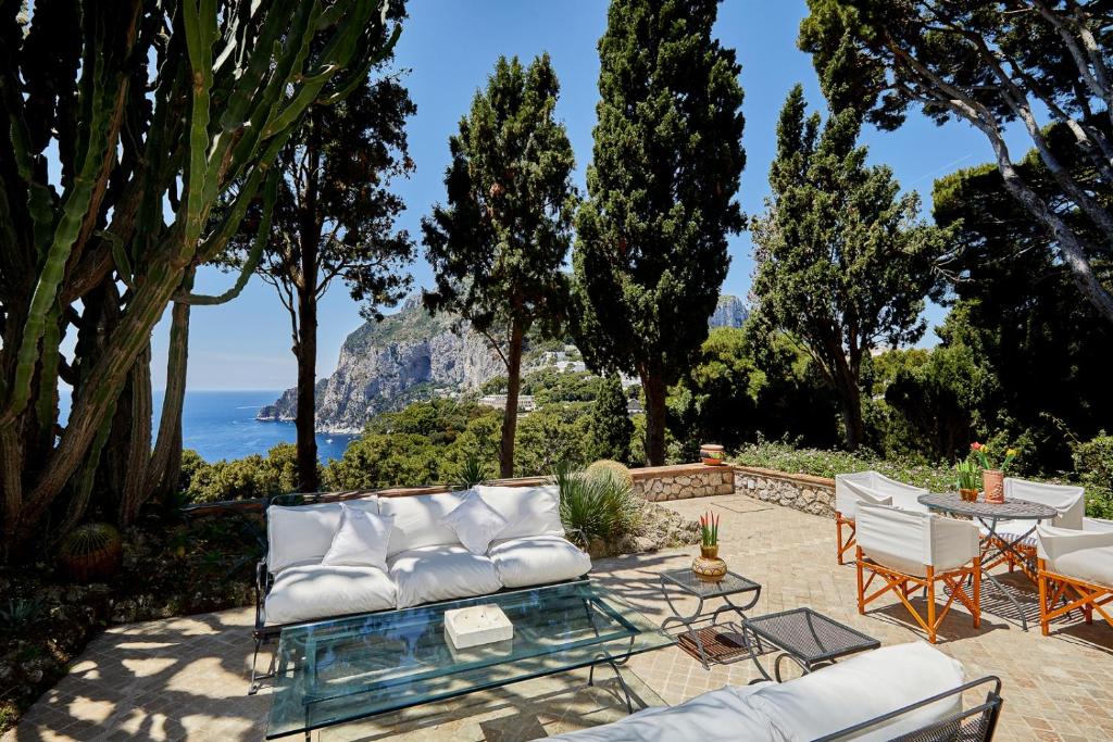 Villa in Via Tragara, Capri (updated prices 2024)