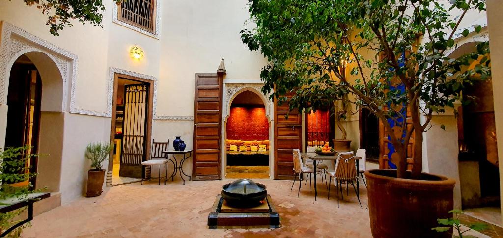 Riad 92 - Architect's Riad in the Exclusive Dar El Bacha, Marrakech ...