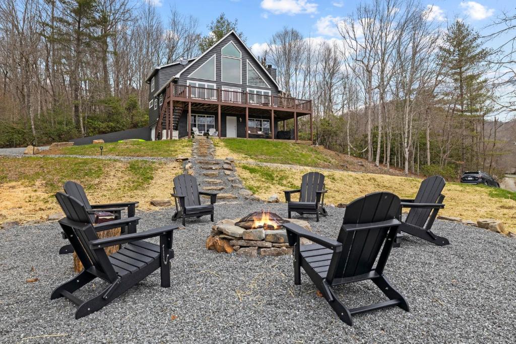 Dream Chaser Chalet at Nantahala Lake, Topton (updated prices 2024)