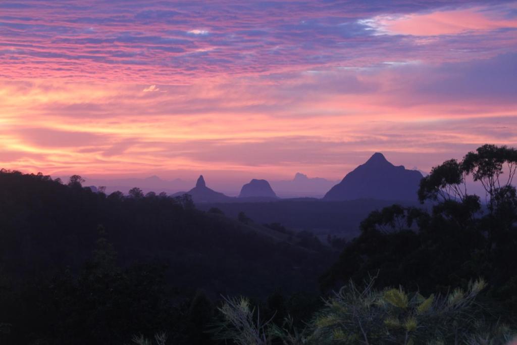 Studio@Mimburi. Eco-luxe studio and amazing views!, Booroobin – Precios ...