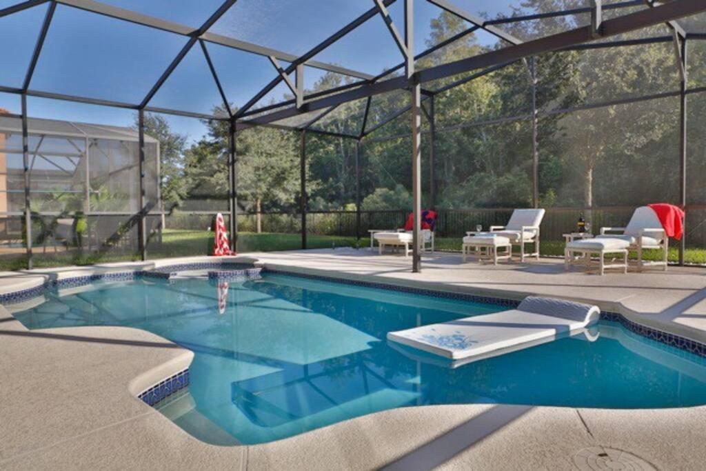 Large Pool Deck * All Rooms w/ Private Bathroom, Kissimmee (updated ...