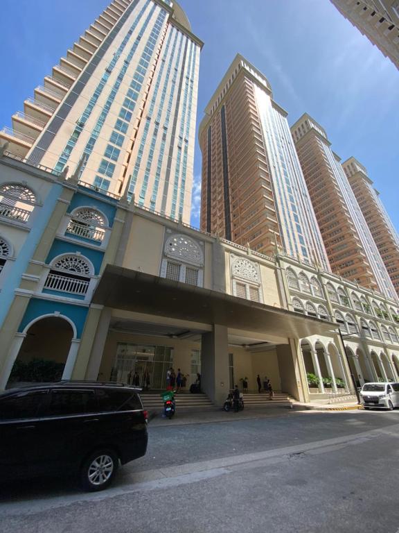 Spacious condo in Venice Luxury Residences, Manila – Updated 2024 Prices