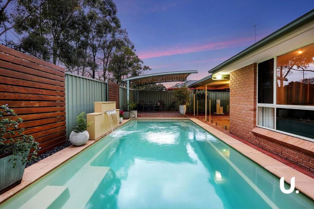 Blue Haven Retreat - Glenmore Park Pool Home, Glenmore Park (updated ...