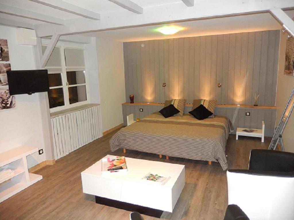 Chambre d'hôtes à la campagne, Saint-Gence (updated prices 2025)