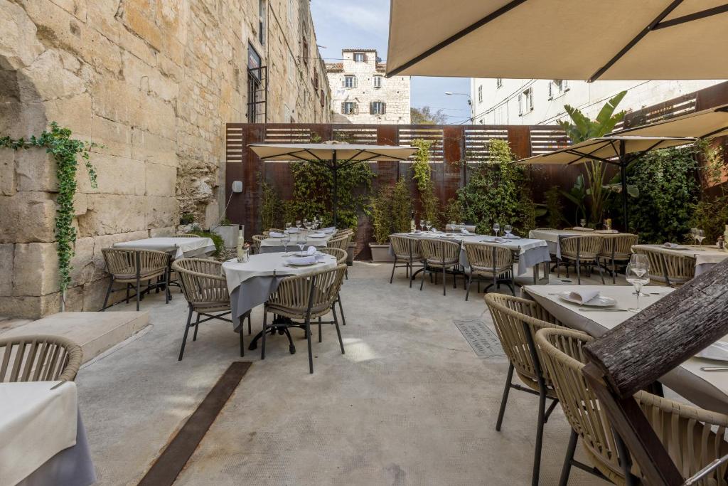 Leonis Restaurant & Rooms, Split (updated prices 2025)