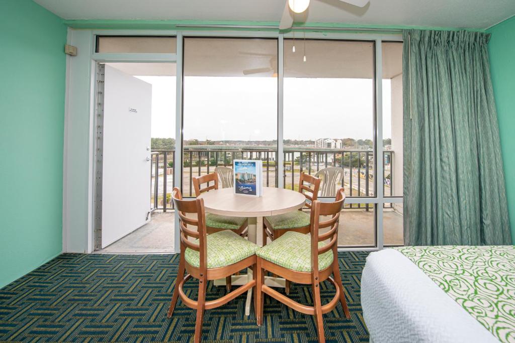 The Schooner Inn, Virginia Beach (updated prices 2025)