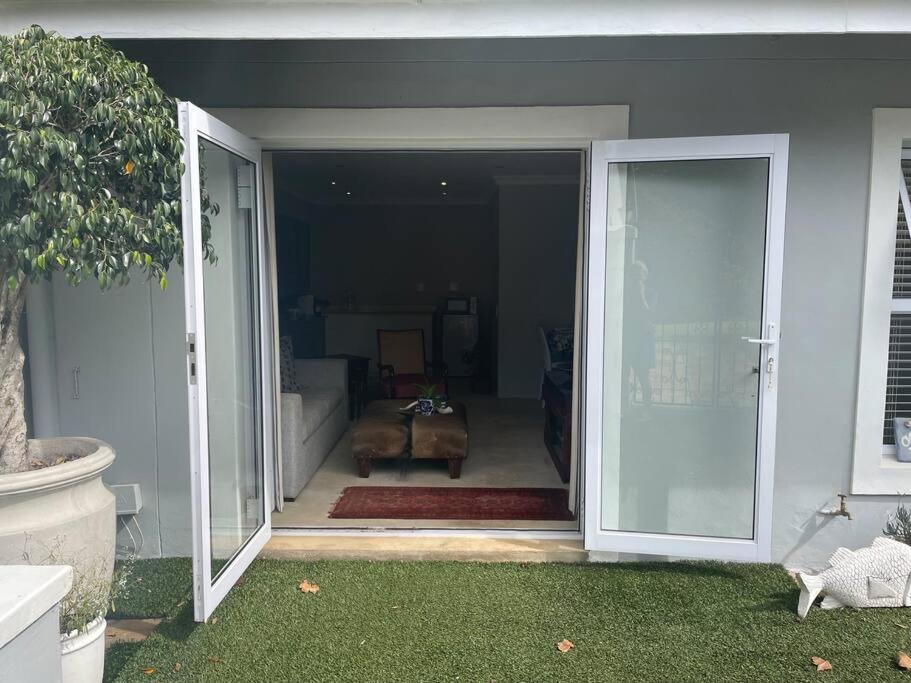 Contemporary & Spacious Courtyard Unit, Gillitts – Updated 2023 Prices