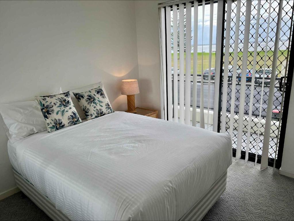 Hi Surf Unit 4, Forster (updated prices 2026)