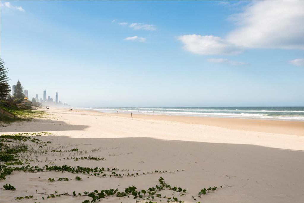Spindrift on the Beach - Absolute Beachfront, Gold Coast (updated ...