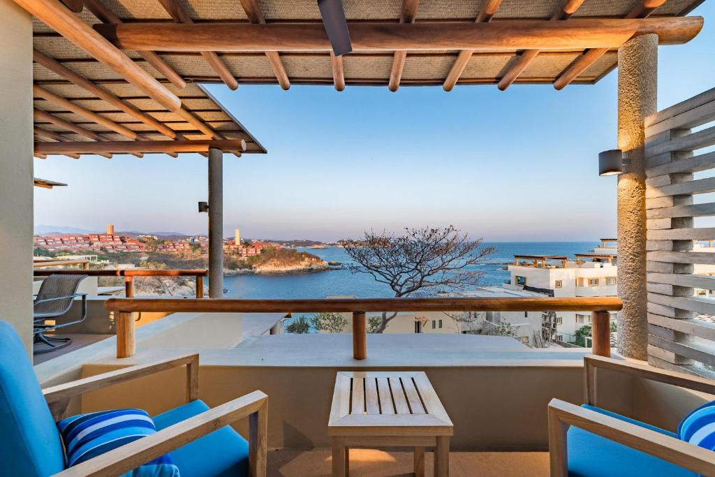 3010 - Amanecer J3, Santa Cruz Huatulco (updated prices 2025)