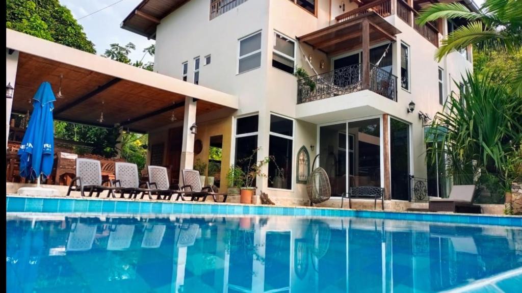 Casa Eledan, Exclusiva Casa de Campo con Piscina y Jacuzzi, Nocaima ...